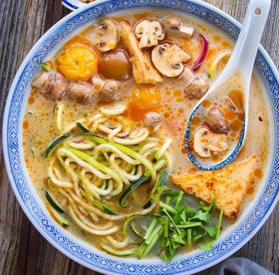 Zesty Tom Yum Zoodles Soup